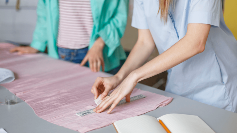 Mengenal Bahan Rayon: Panduan Karakteristik & Perawatan