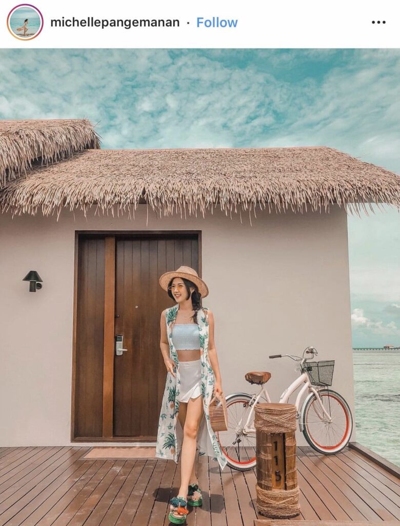 Mau Jalan ke Pantai? Intip OOTD Baju Pantai Influencer Ini!