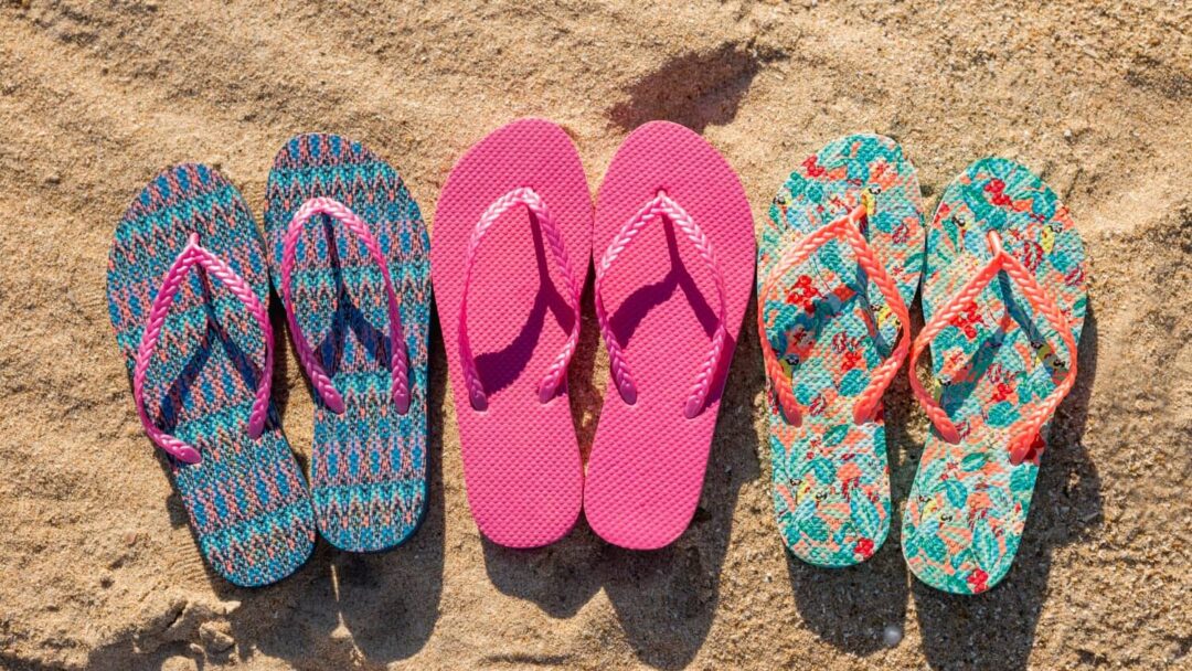 Harus Punya! Inilah Aksesoris ke Pantai untuk Gaya Terbaik