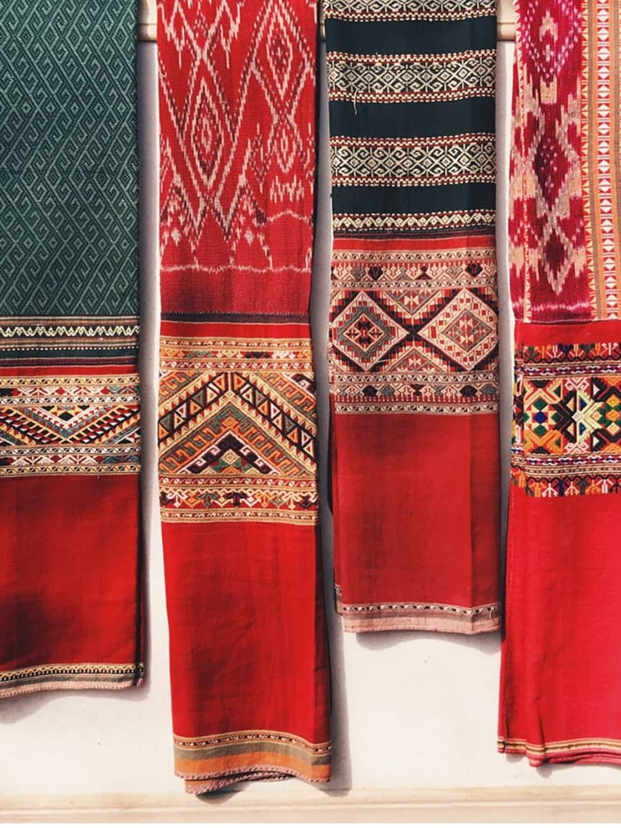 12 Motif Kain Ulos Beserta Makna dan Penggunaannya