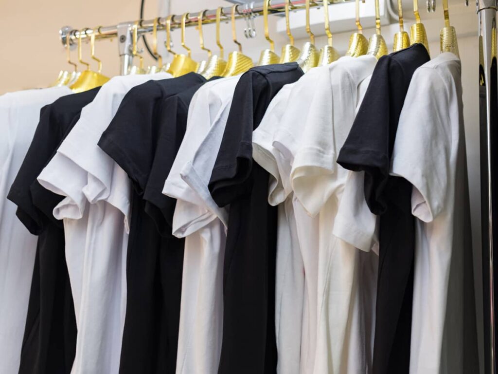 7 Inspirasi Desain Baju Polos untuk Kaos, Kemeja, dan Polo
